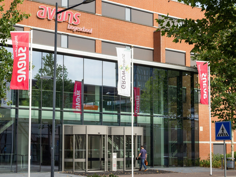 Avans Hogeschool stapt direct over op online lesgeven • Wortell